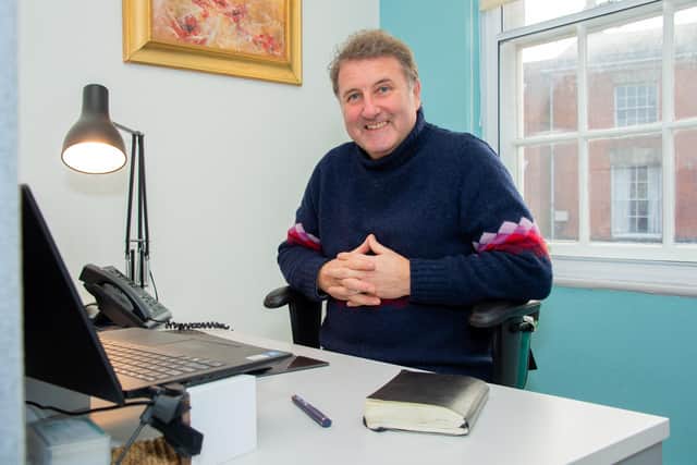 Neil Henderson - Safeline